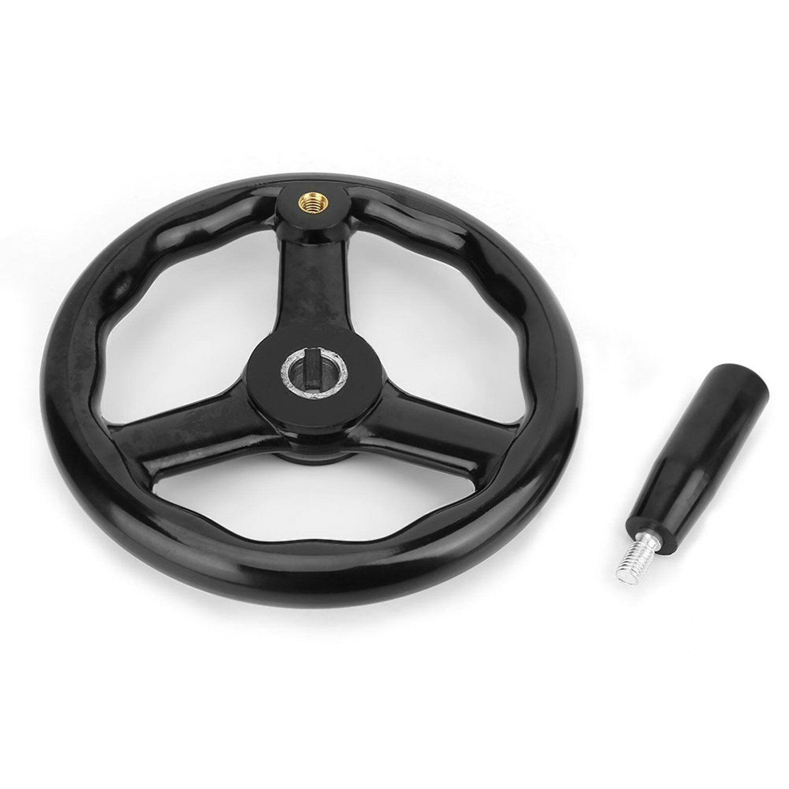 Черный противоскользящий бакелитовый трехспицевый маховик для токарного станка диаметром 200 мм с рукояткой для управления и контроля станка.