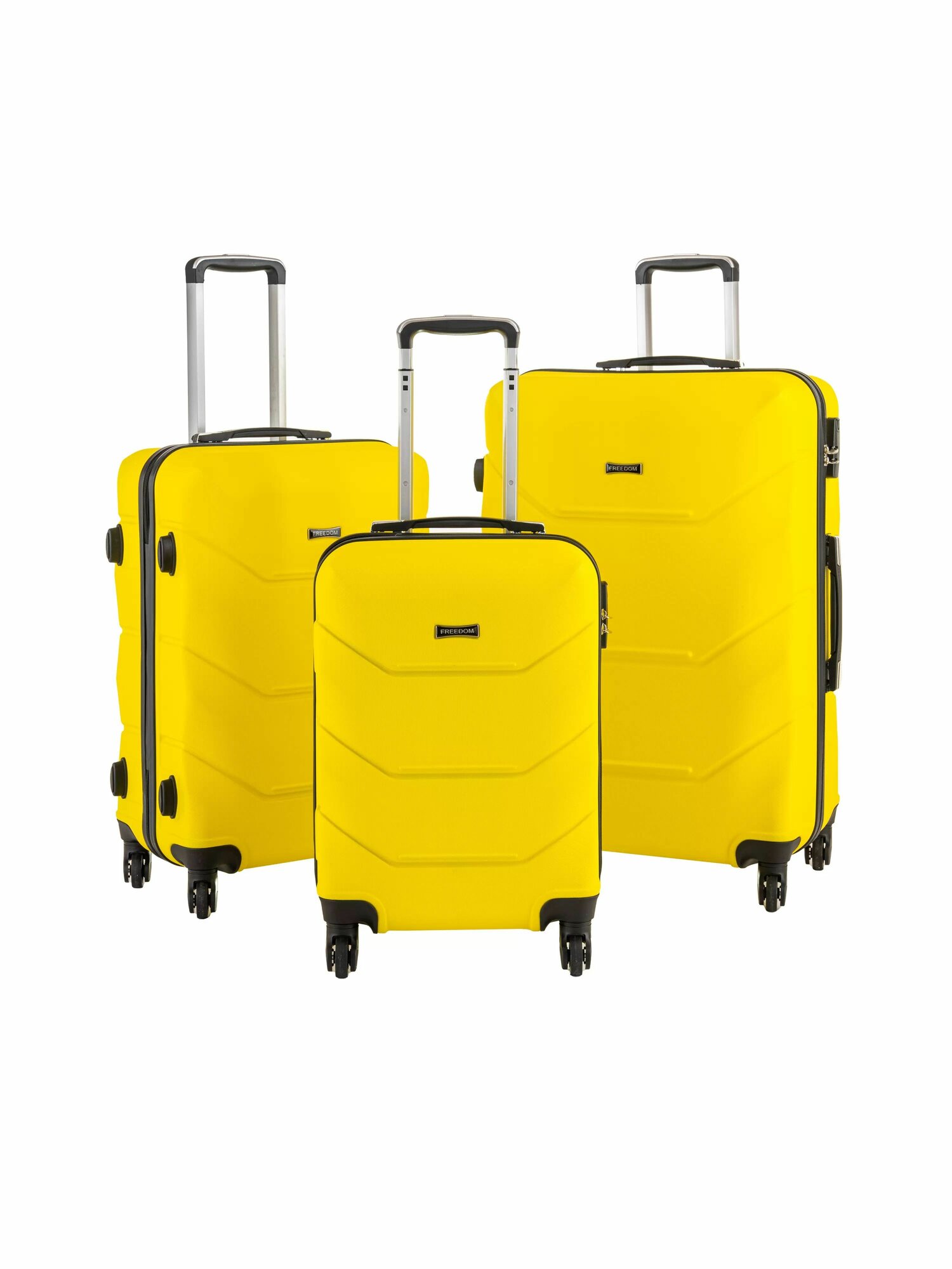 Комплект чемоданов 