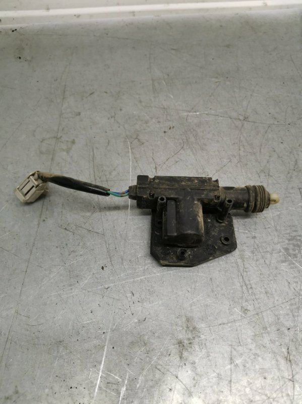 Активатор замка двери Chery Amulet A15 SQR480 1002015MC задн. лев. (б/у) a115606310