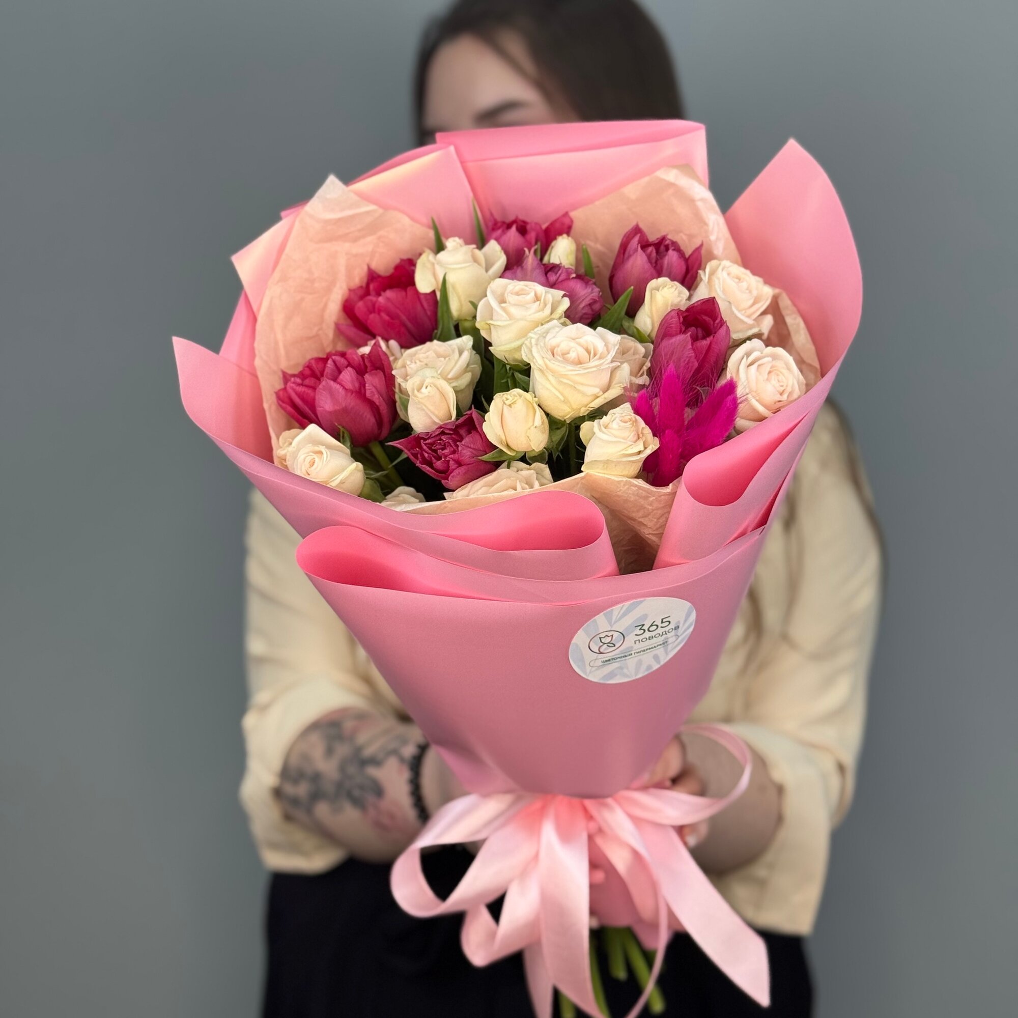 Букет Панна котта в стильной упаковке. «365 Поводов» - живые цветы с доставкой