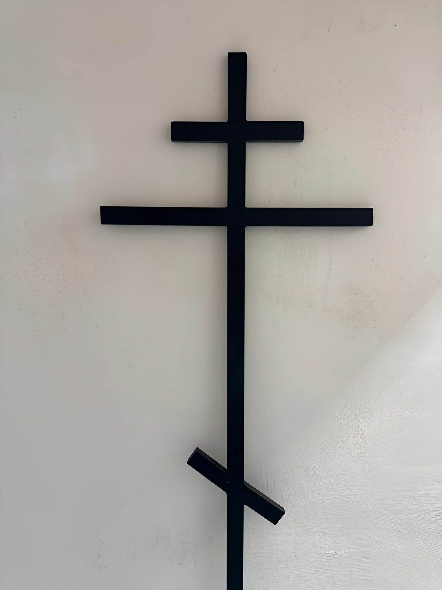 Крест на могилу, Крест на кладбище "К14" металлический из профильной трубы