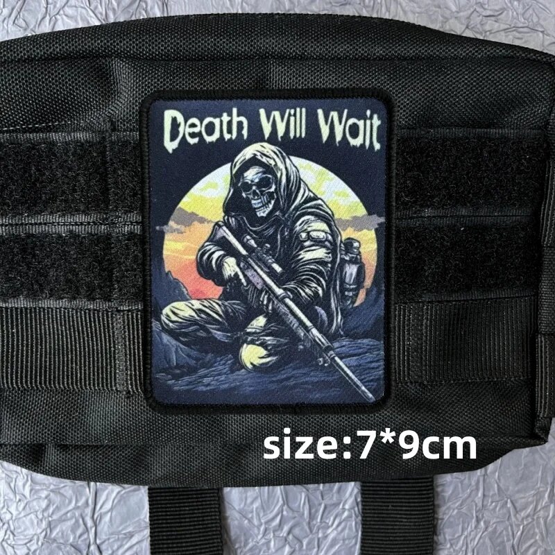 Тактическая нашивка "Death Will Wait" на липучке, 7x9 см, черная