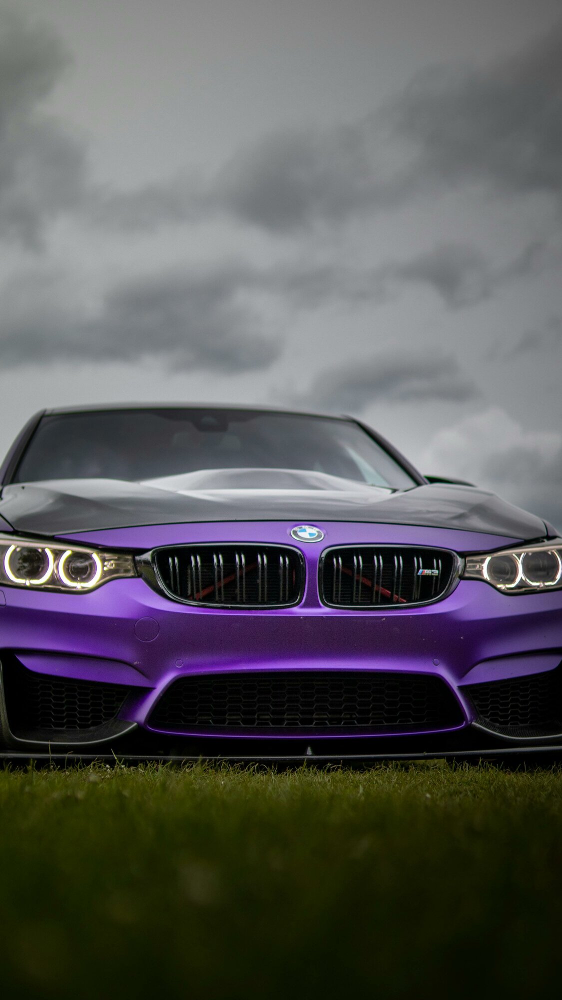 Картина на холсте 60x110 LinxOne "Автомобиль, интерьер для дома / декор на стену / дизайн