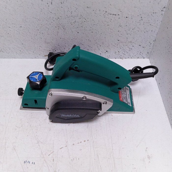Рубанок Makita N1900B