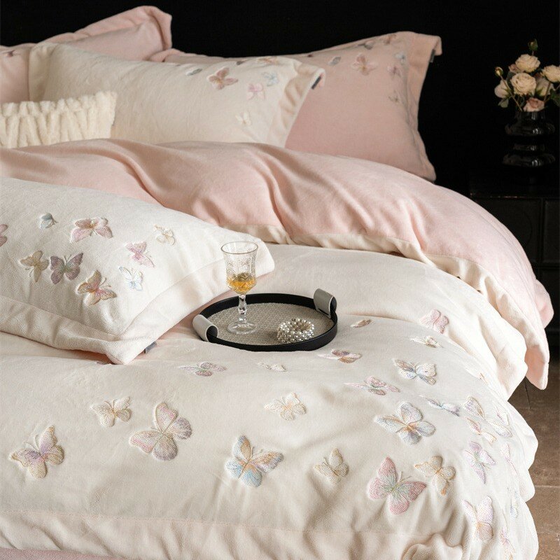 Комплект постельного белья из зимнего утолщенного молочного флиса категории А (4 предмета) (250 г) – пододеяльник на флисовой подкладке, простыни, двусторонний флис, плотное постельное белье из кораллового флиса,200*230cm