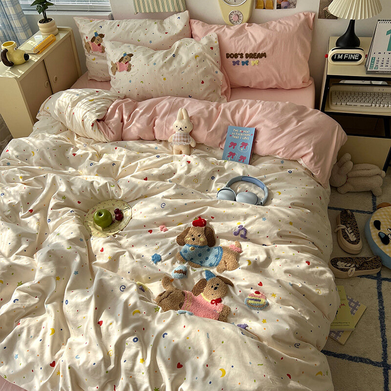 Комплект постельного белья из четырех предметов, вышитый на полотенце из хлопка класса А, новый стиль 2025 года, в горошек с рисунком из мультфильмов, простыня для учениц, пододеяльник, постельное белье,200*230cm