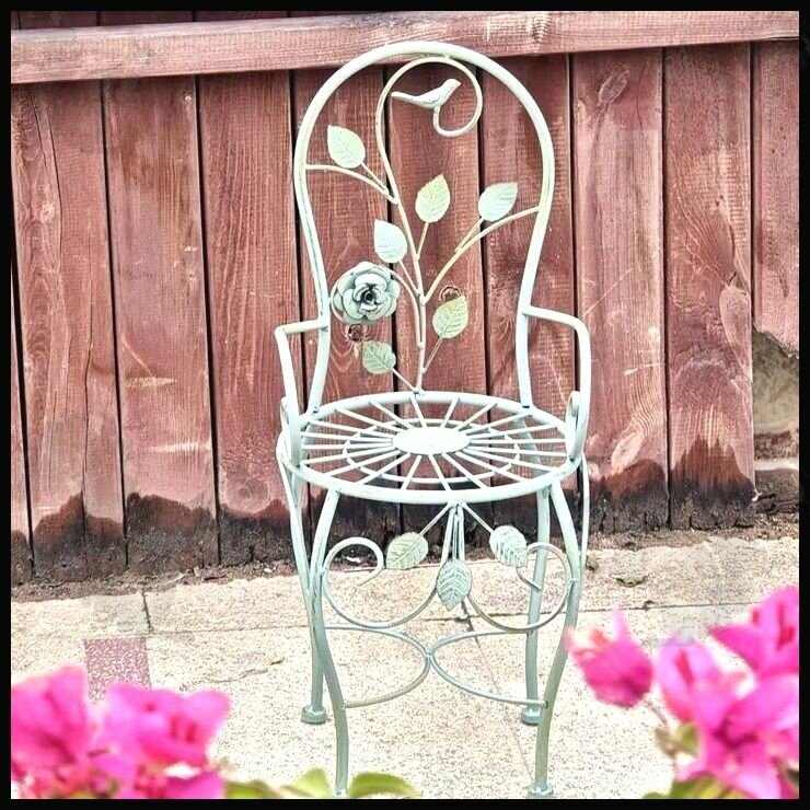 Садовый стул
