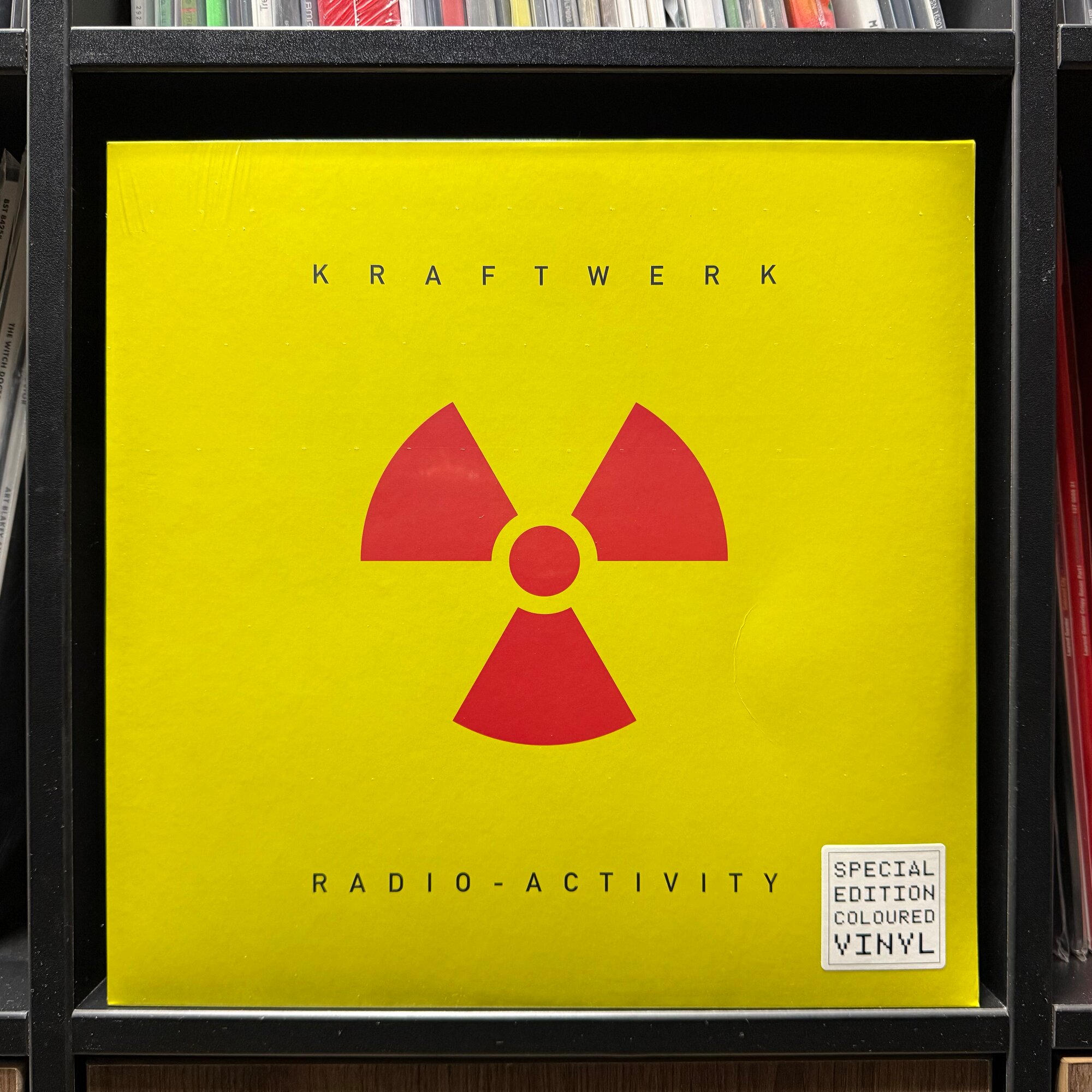 Виниловая пластинка KRAFTWERK - Radioactivity (still sealed, limited heavyweight translucent yellow vinyl LP + 16 page booklet) LP Винил