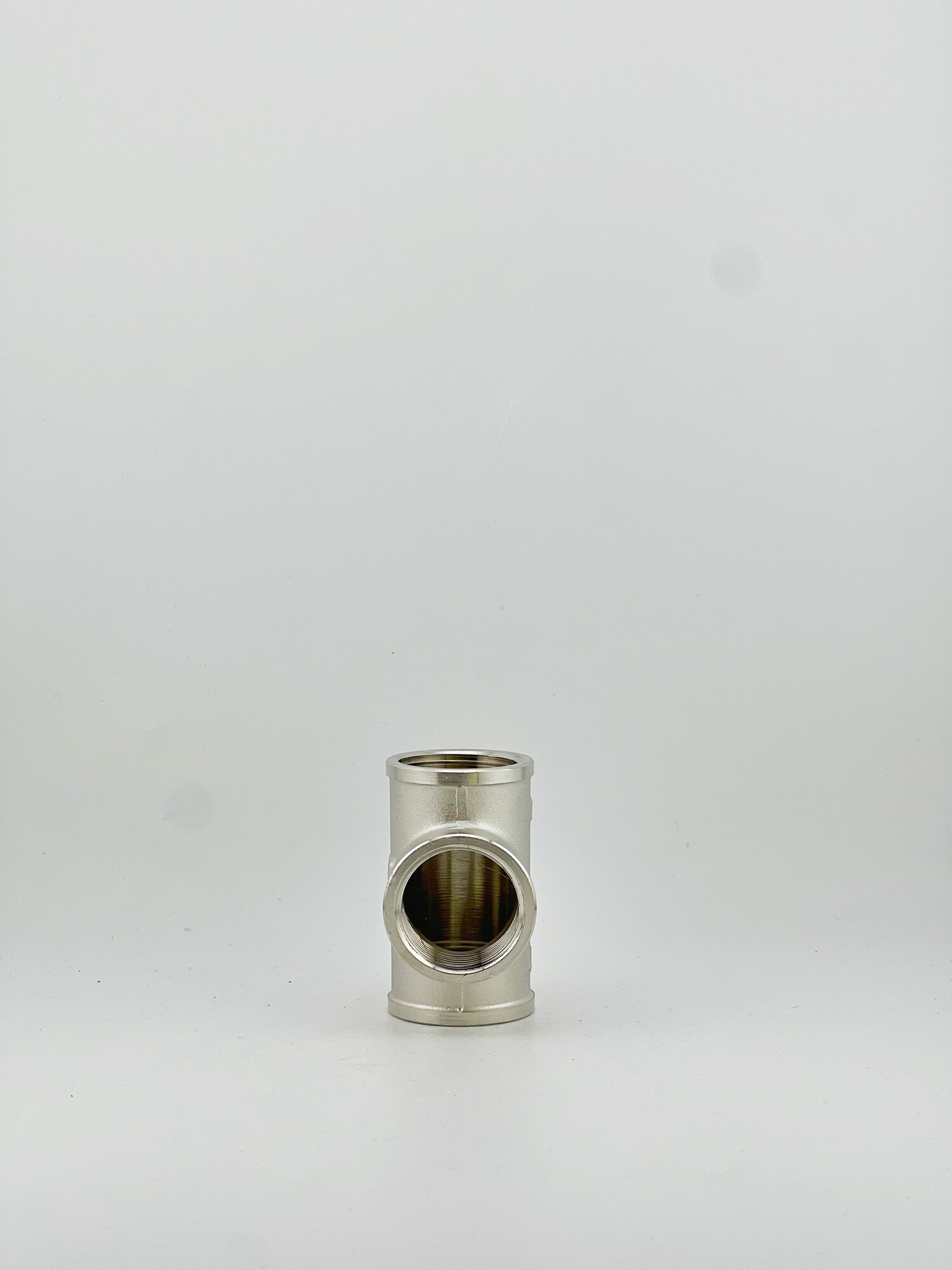 Тройник Valtec 1", трубная резьба выполнена по госту, арт. VTr.130. N.0006