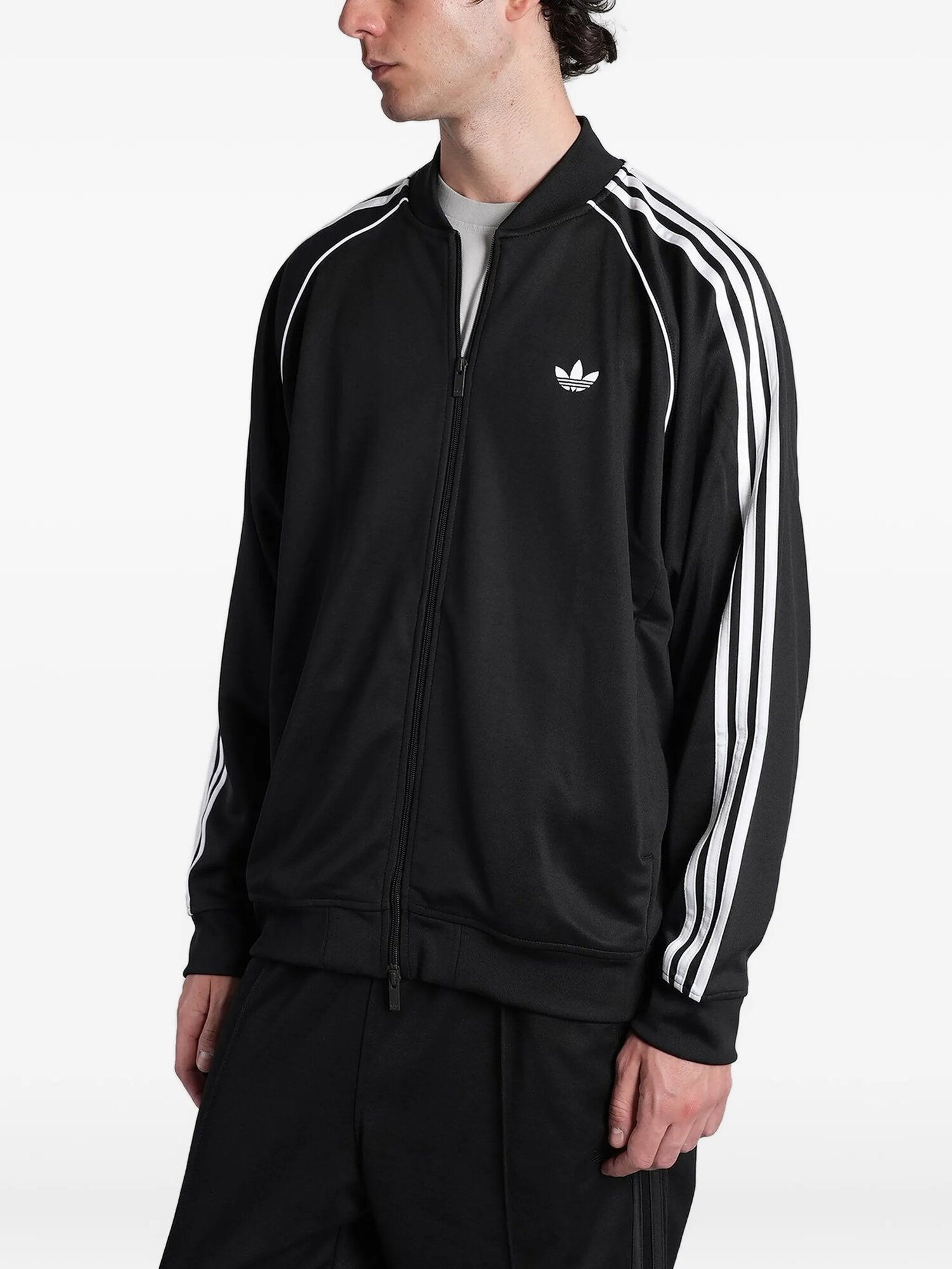 Куртка adidas SST Adicolor Classics logo-embroidered track jacket, размер 48 GER, black/black — фото 1