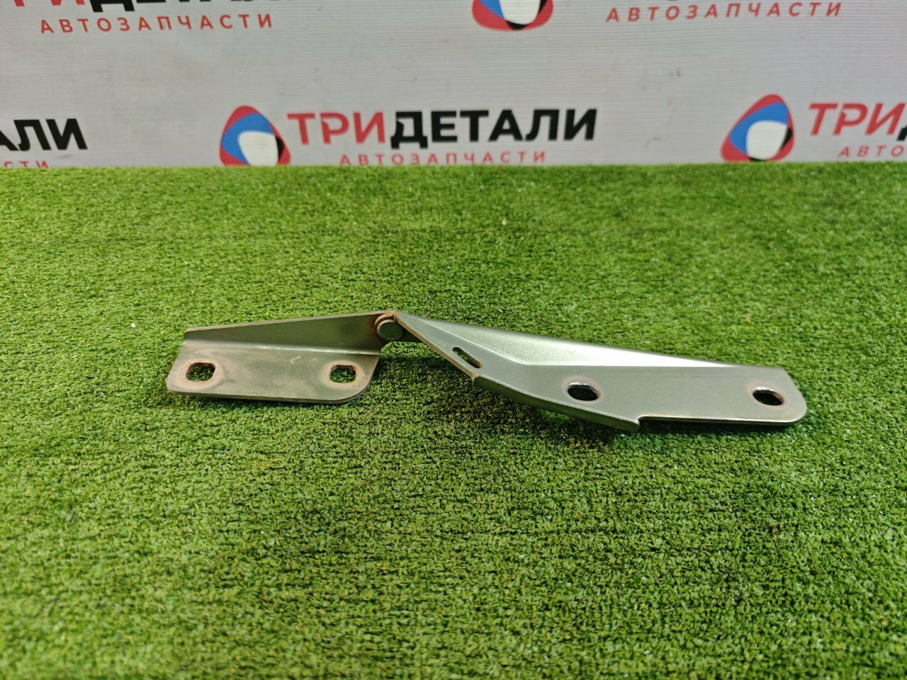 Петля капота Лада Калина 1.6 11183 2009 прав. (б/у)