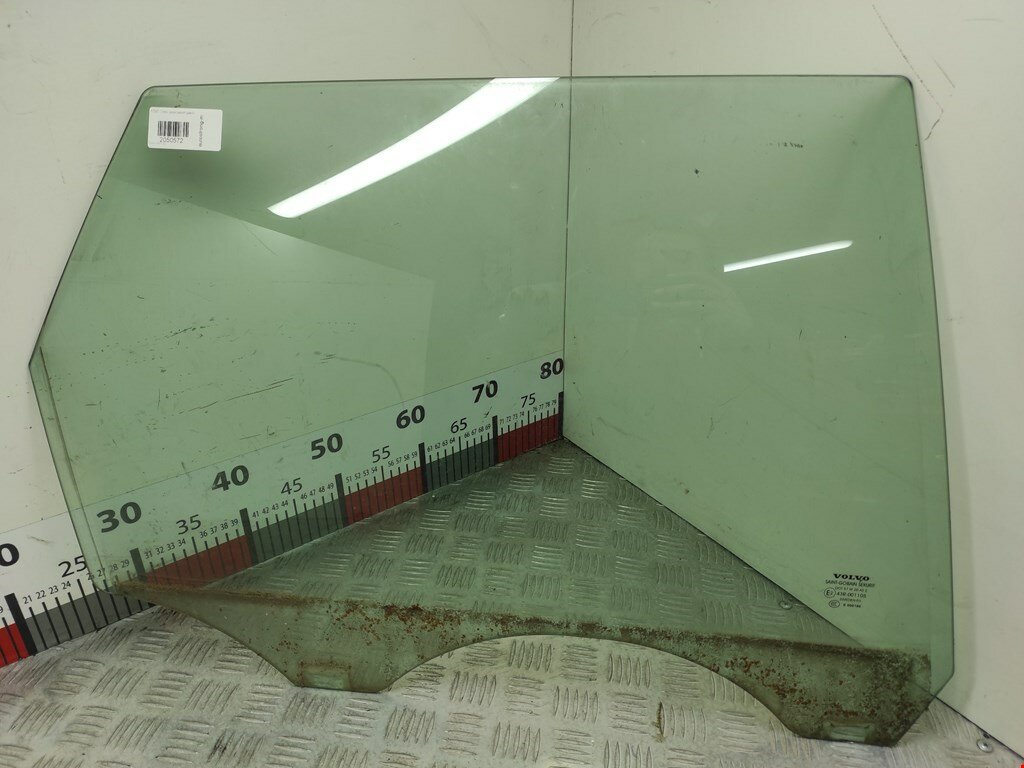 Стекло двери задней правой Volvo V50 1 30674295 арт. 2050572