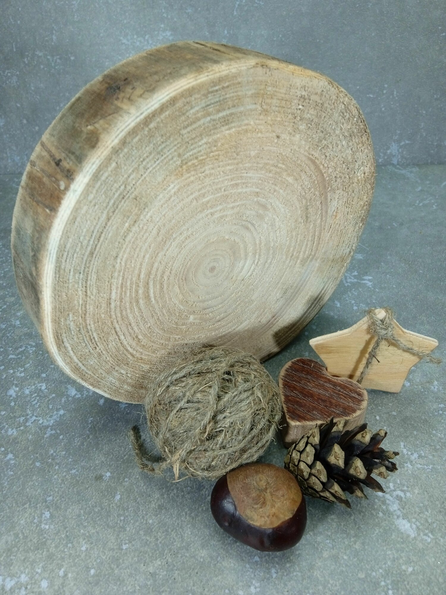 Спил дерева (срез бревна) сосна без коры 20-22 см, гладкий фрезерованный и шлифованный ЭКО кругляшок