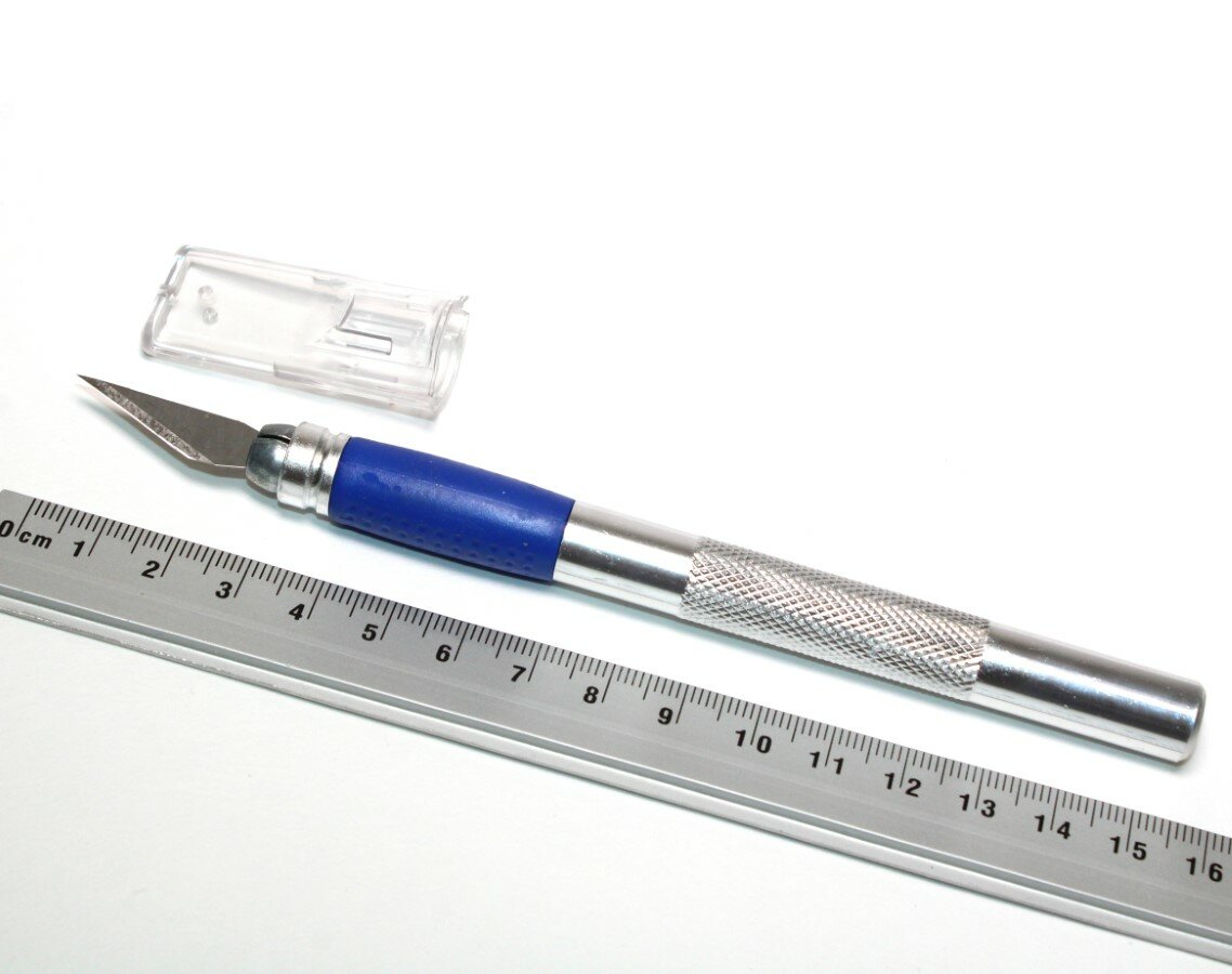 Нож с перовым лезвием (скальпель) Rexant