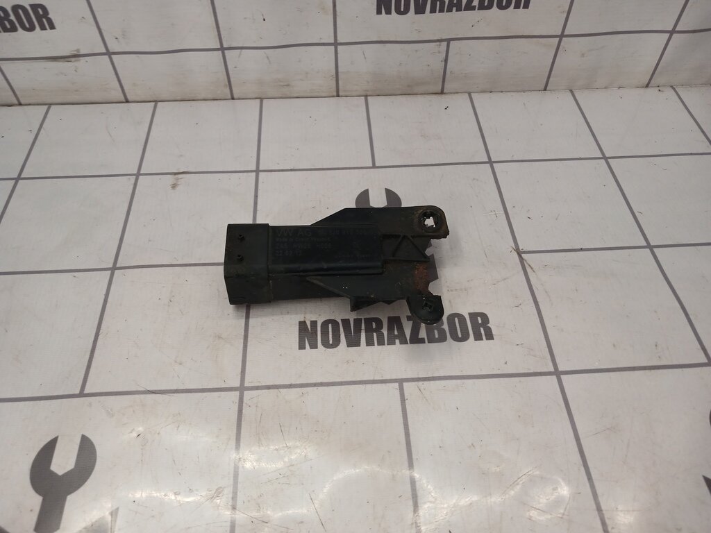 Блок управления вентилятором Skoda Fabia 2007-2015