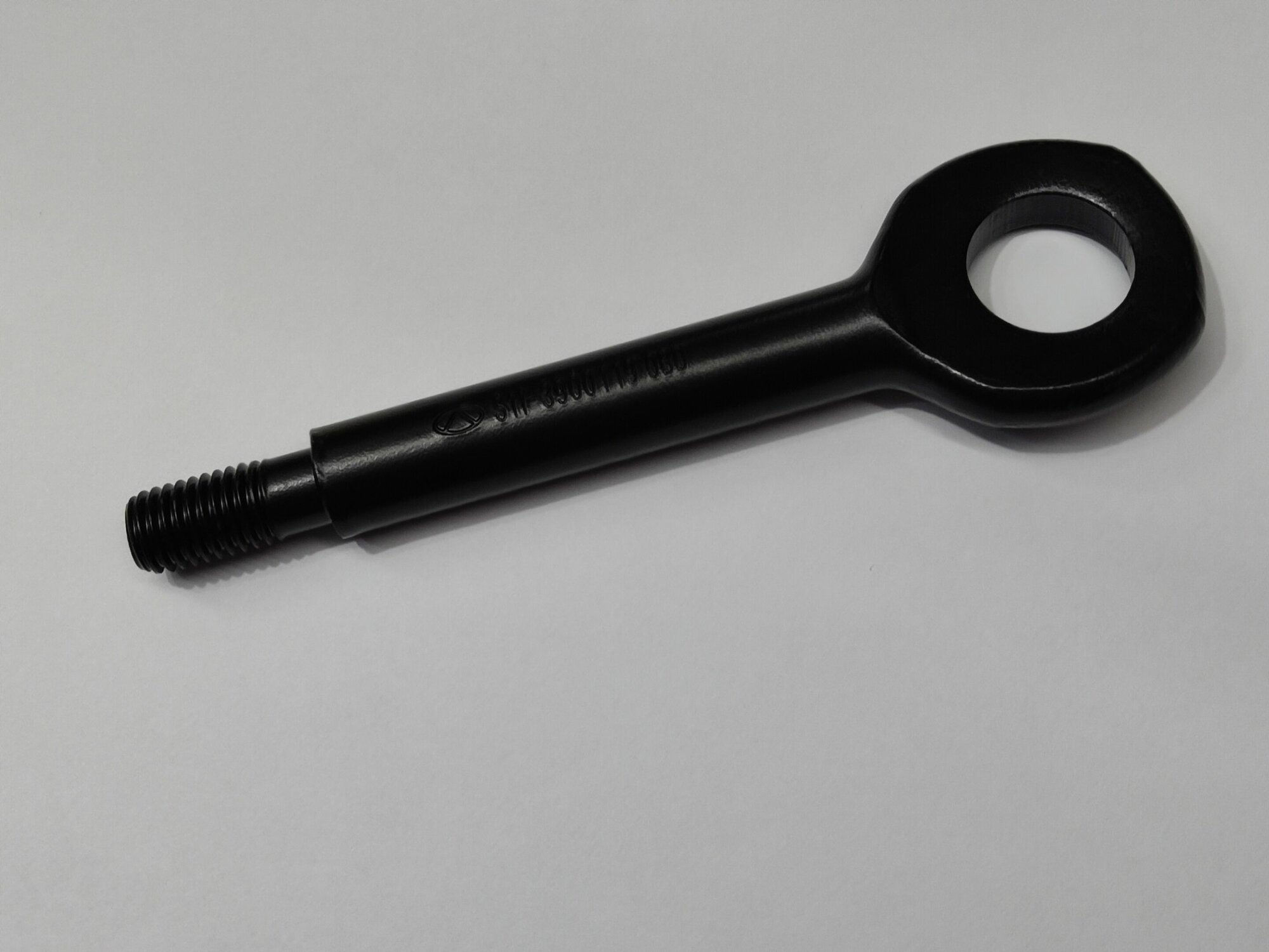 Крюк буксировочный Chery M11 [1.6 16V 5MT седан] S113900119