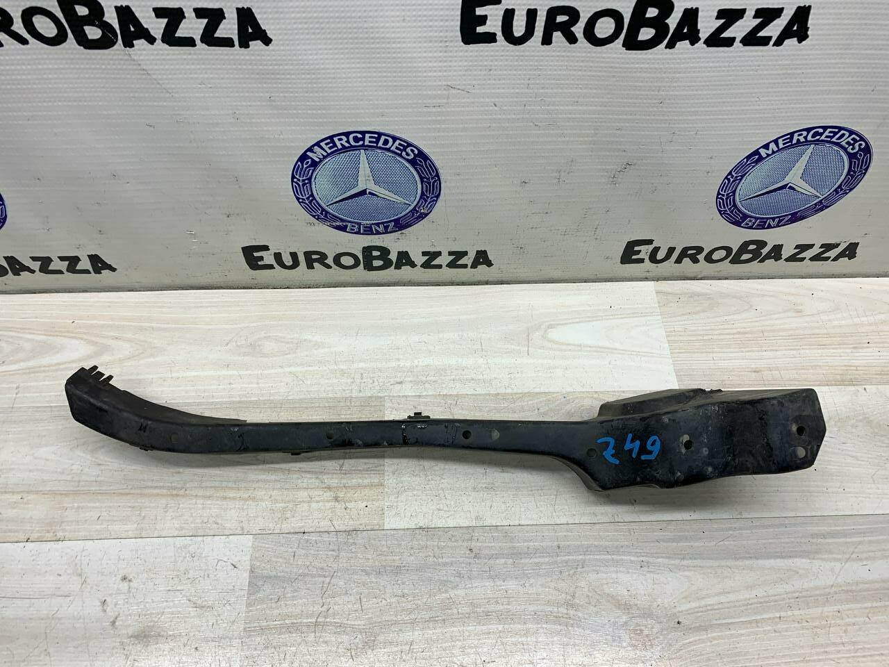 Защитный кожух замка капота Mercedes R170 A1706280207