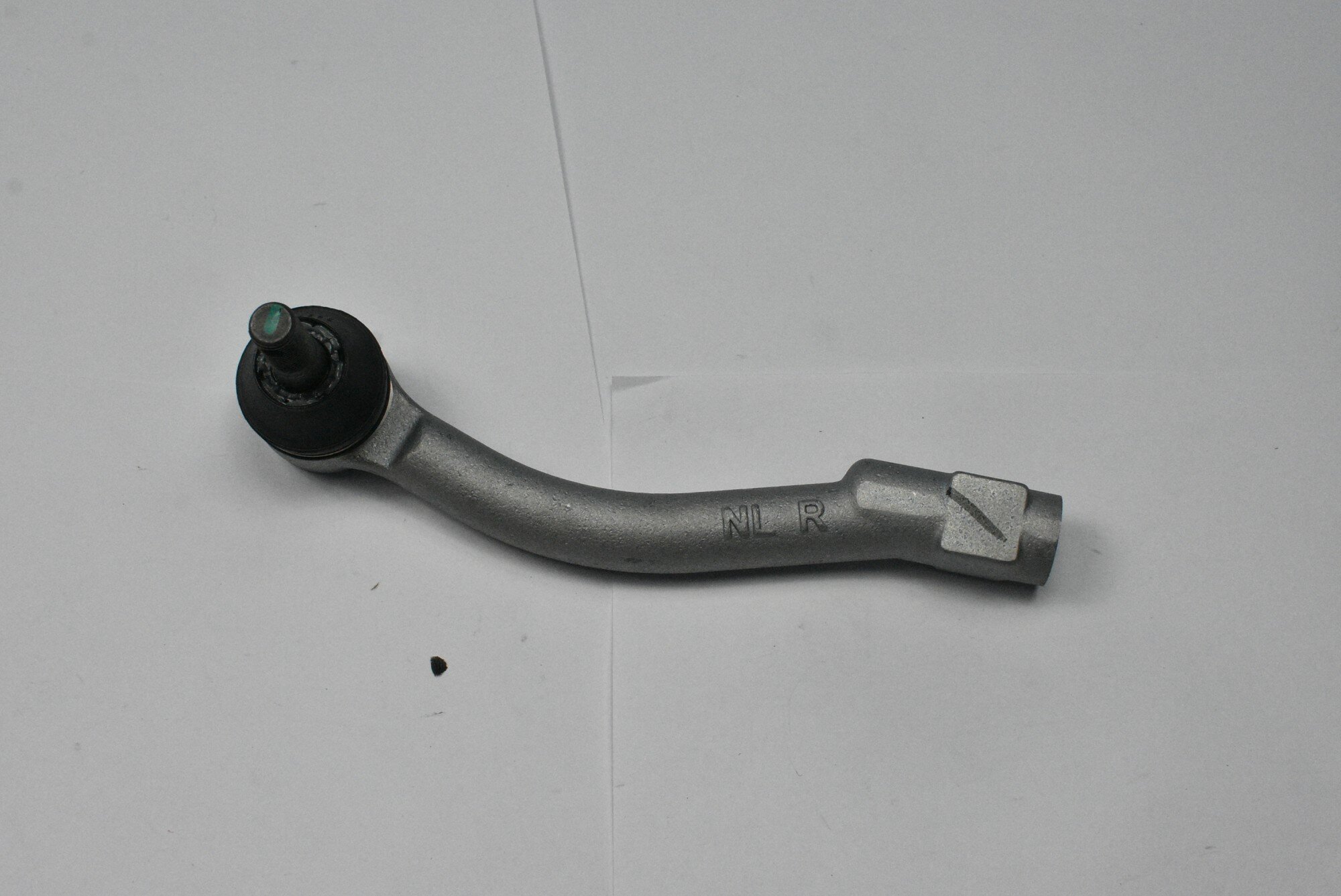 Наконечник рулевой правый ЭУР Geely Atlas