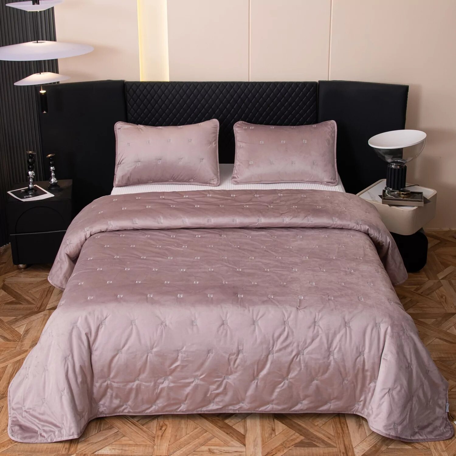 Велюровое покрывало Grande 240*260 см (Евро Макси) от VIVA - HOME TEXTILE бледно-розовое