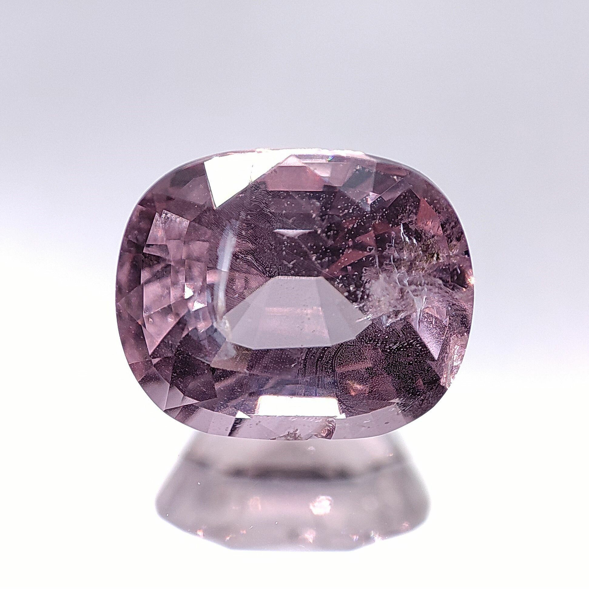 2.23 ct. Шпинель розовая кушон. Мьянма + геммологическое заключение