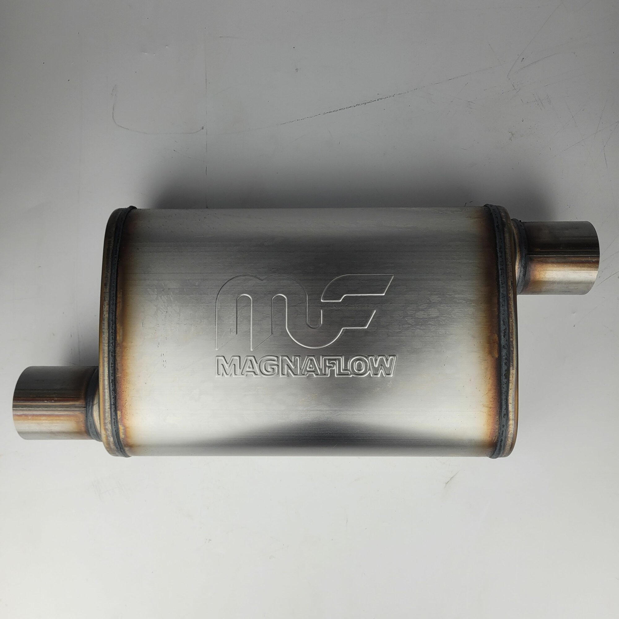 Глушитель 51мм Magnaflow style 355мм вынос-вынос