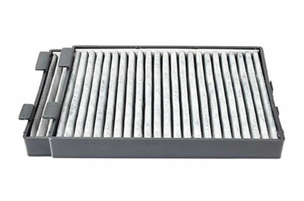 Фильтр салонный угольный для БМВ 5 арт BSG15145012 BSG AUTO PARTS