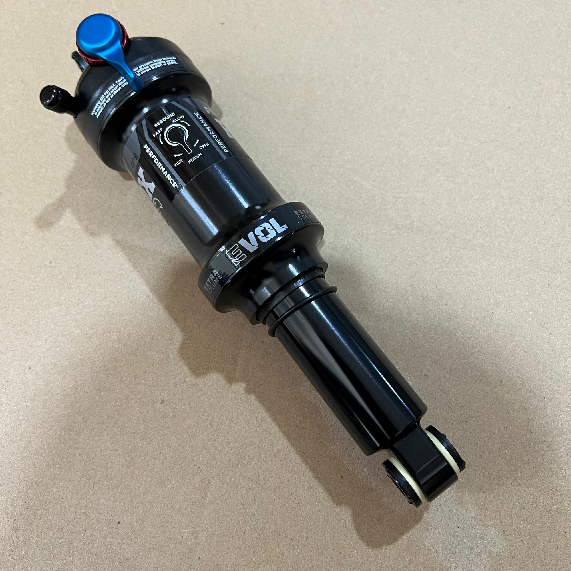 FOX FLOAT DPS LV мягкий задний воздушный , амортизатор для горного велосипеда (ручное управление) с блокировкой отскока 200x57MM, есть демпфирование Монтажная ширина 22x22 мм