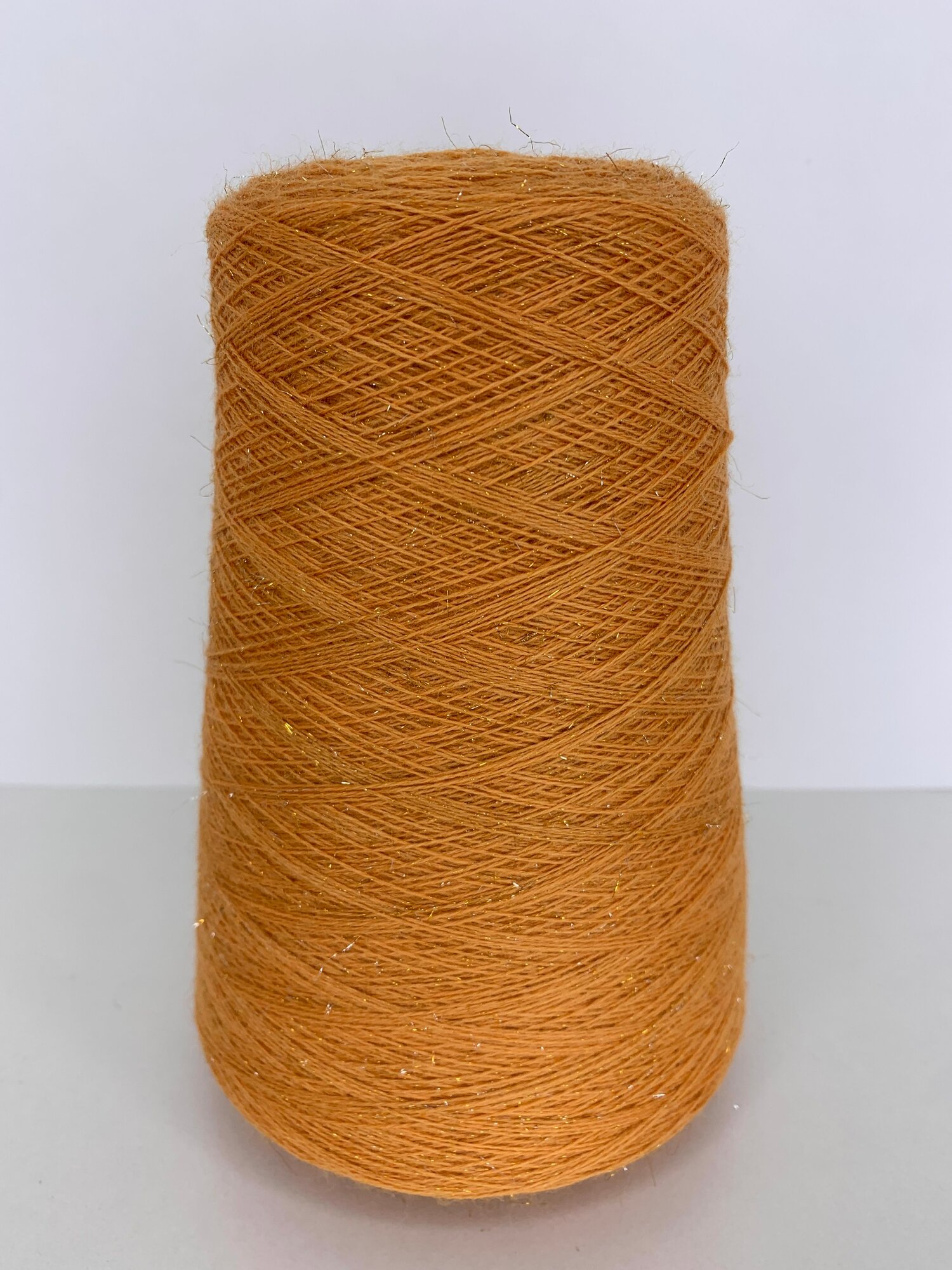 COMETA - Biella Yarn; 90% меринос, 10% люрекс; 1400м/100гр; col.28250 оранжевый, мандариновый; вес 250гр; italyyarn