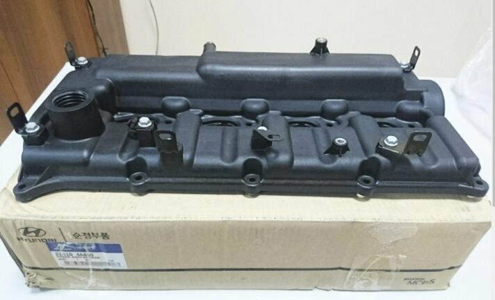 Крышка клапанная для Hyundai H1 2007-/ арт. 224104A460 / бренд MOBIS