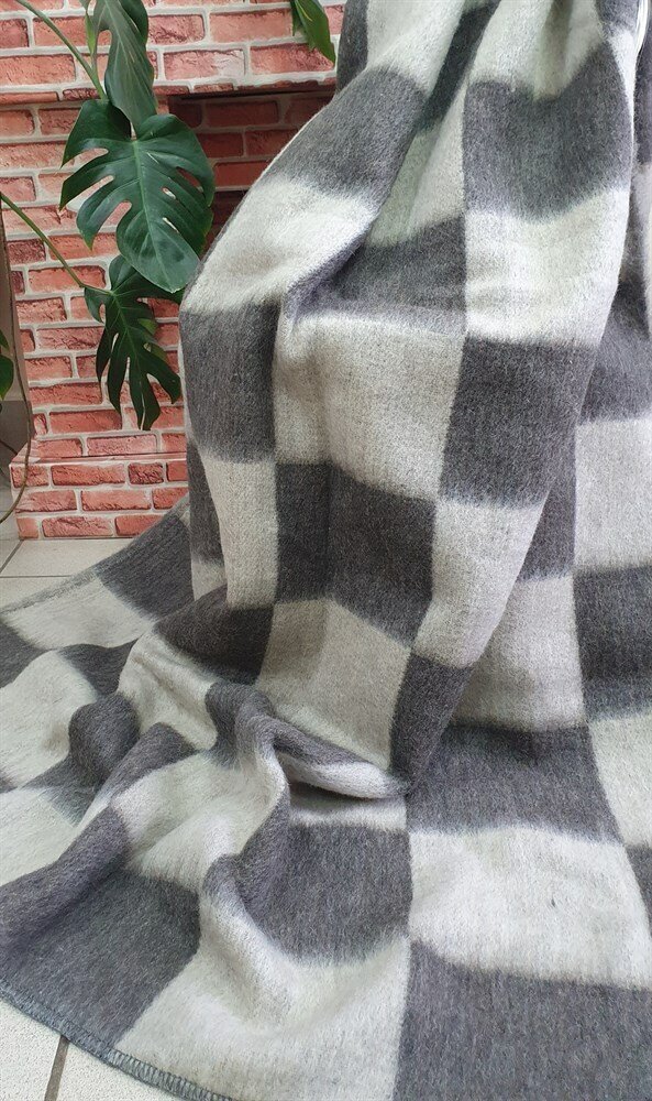 Одеяло п/ш 70% шерсть, плотность 400 г/м2. 140х205