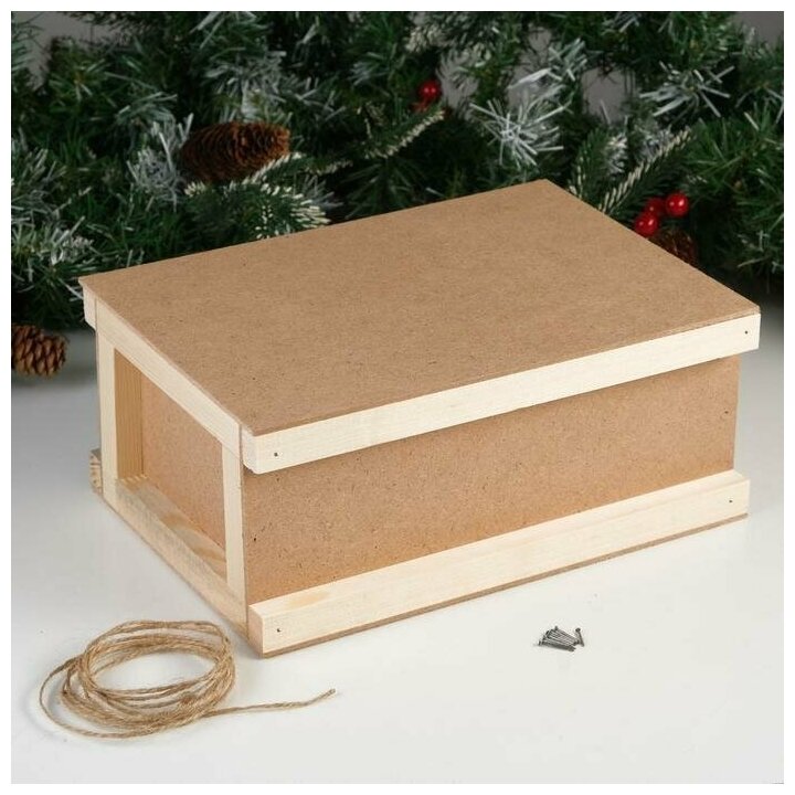 Подарочная коробка 'Бандероль' деревянная с гвоздями и веревкой 30x21x12,5 см