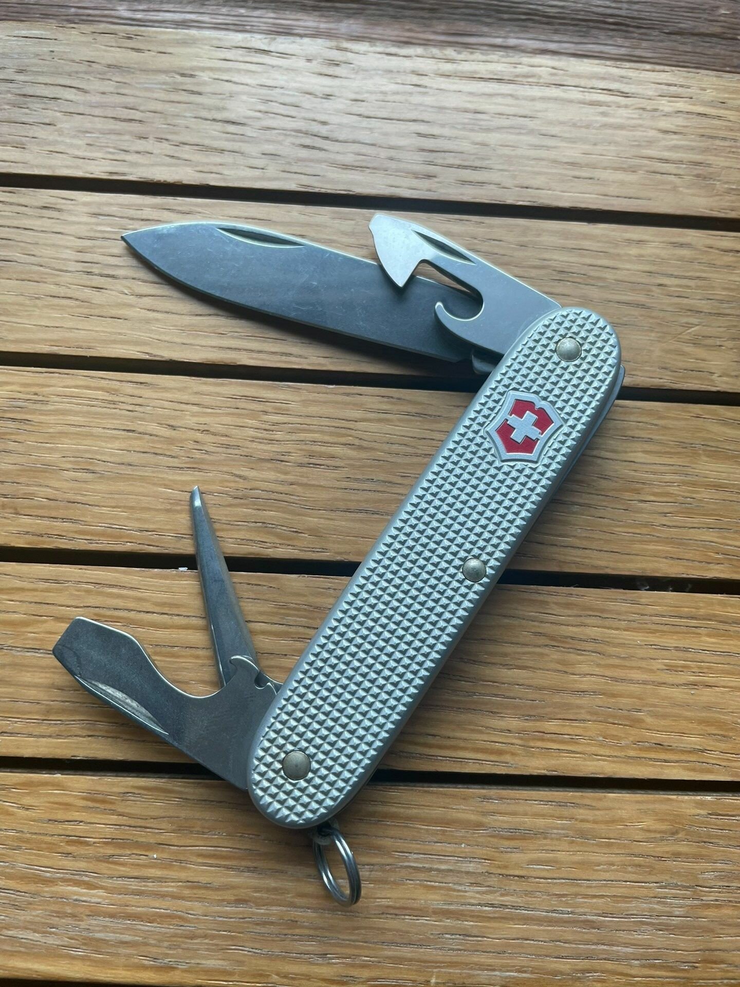 Victorinox Pioneer 0.8201.26 Швейцарский нож алюминиевый 8 функций 93 мм серебристый