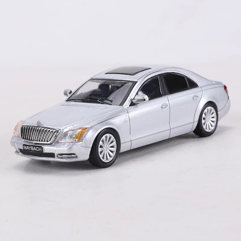 Модель автомобиля Maisto Maybach 57S 1:64 Белый, серебристый