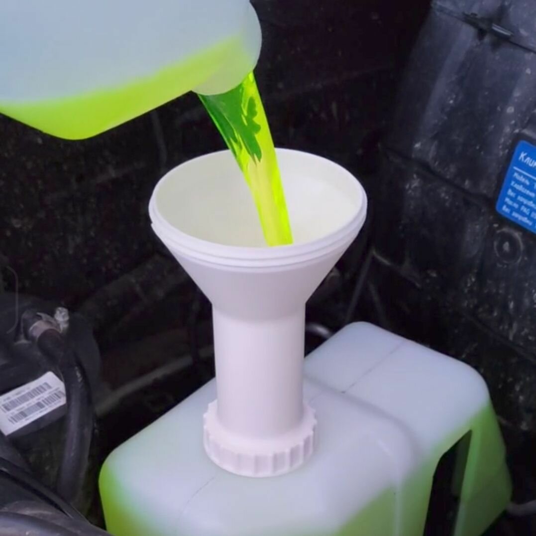 Бачок стеклоомывателя