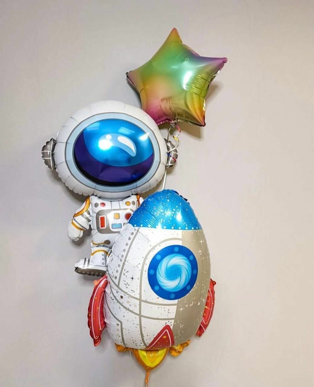 Шарики гелиевые космос / Шар космонавт и ракета. Воздушные шары с гелием