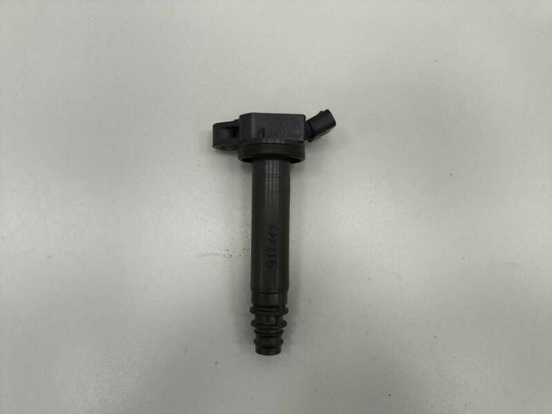 Катушка зажигания Toyota Corolla E180 2013