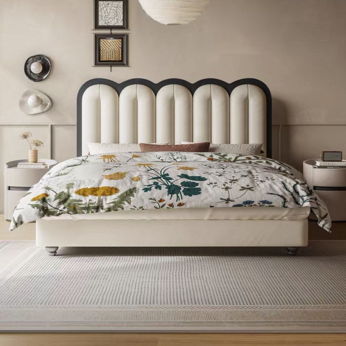 Интерьерная кровать с высоким фактурным изголовьем Languin
