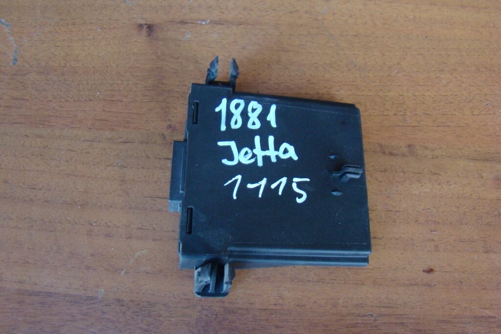 VW Jetta 5 Блок управления интерфейсом 1K0907530K