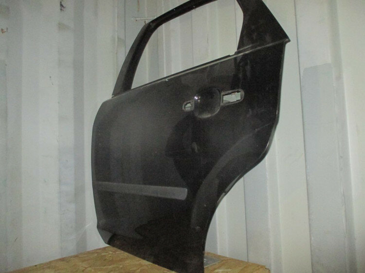 Дверь задняя левая Форд Фокус 2 седан и хэтчбек 1505763 Черная FF86