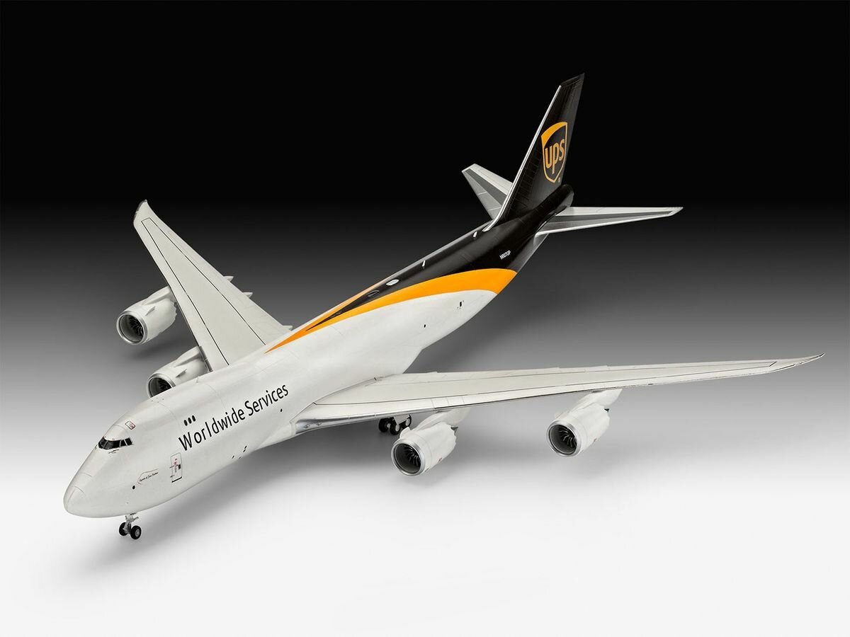 Сборная модель Revell Грузовой самолёт Boeing 747-8F UPS