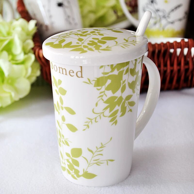 Креативная кружка из костяного фарфора, простая керамическая чашка для женщин с крышкой и ложкой, кофейная чашка, чашка