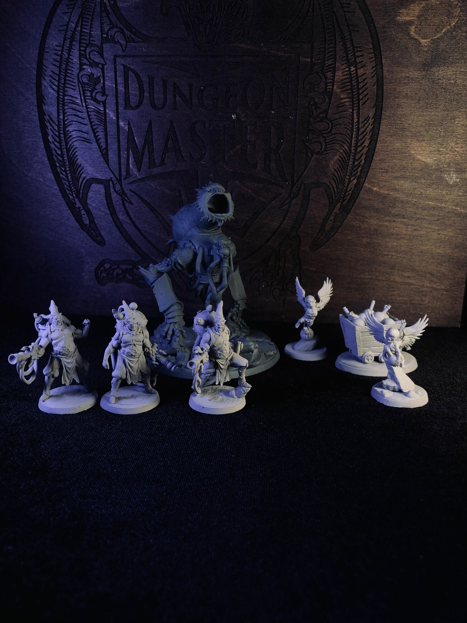 Слуги и эксперименты алхимика - Миниатюра для настольных игр DnD, ДнД, Dungeons & Dragons, Pathfinder.