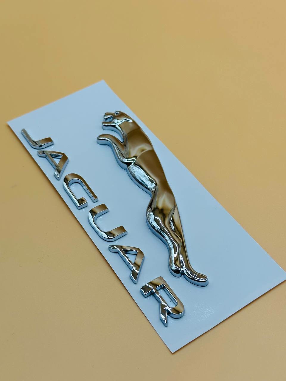 Эмблема Шильдик Наклейка на багажник Jaguar Хром ABS