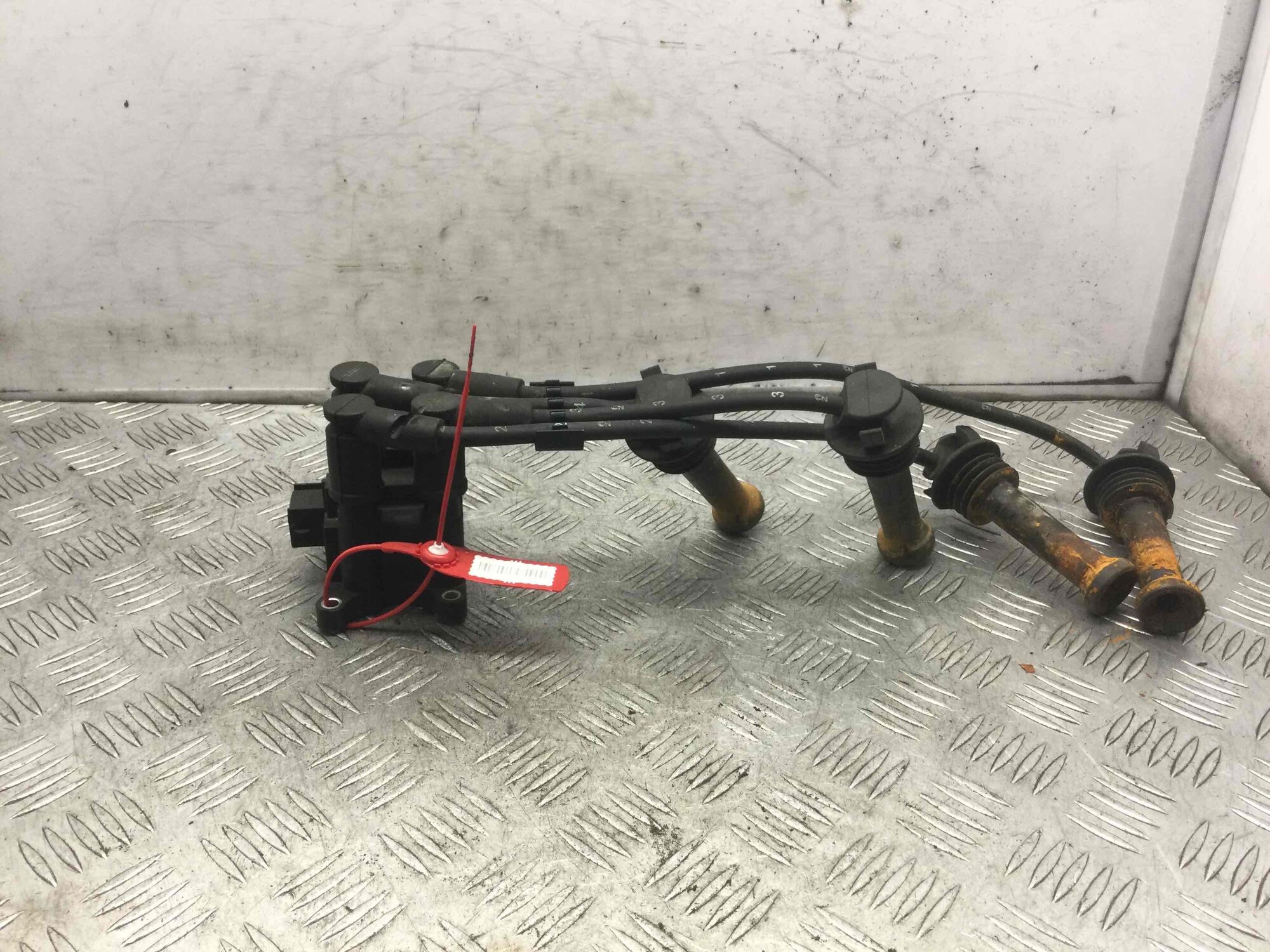 Б/У Катушка зажигания Ford Focus 1 поколение [рестайлинг] (2001-2005) 2004 г.