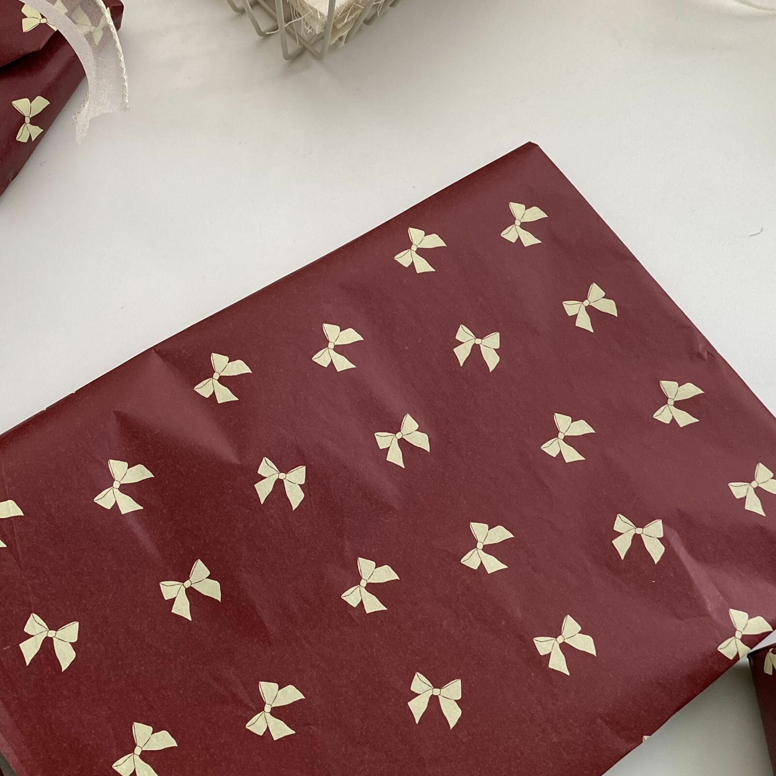 Винтажная бумага для упаковки винного цвета с бабочками и грушами, упаковка для свадебных и праздничных подарков, для вина, посуды и книг