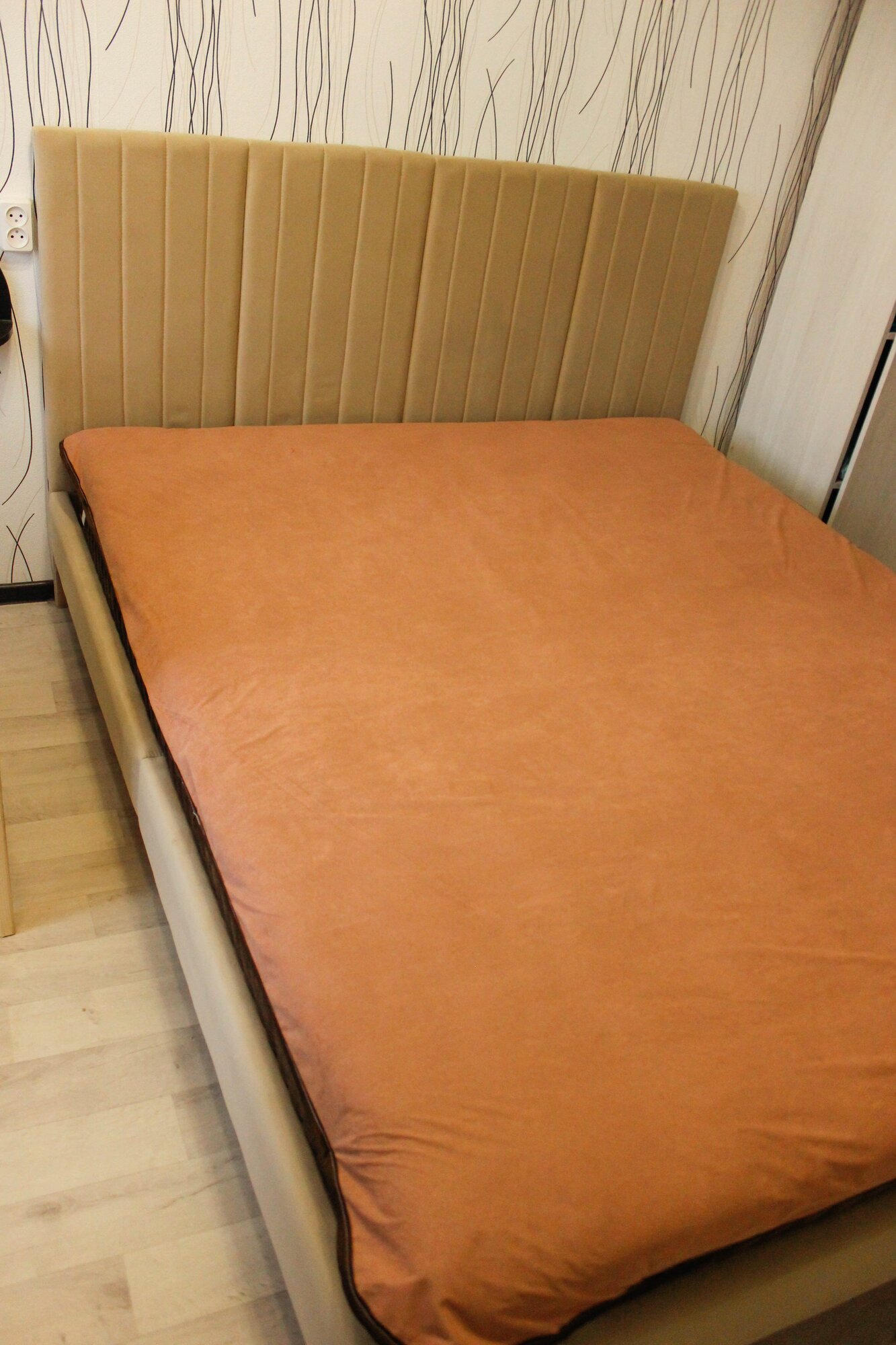 Наматрасник непромокаемый на резинках 200х220, Королевство сна