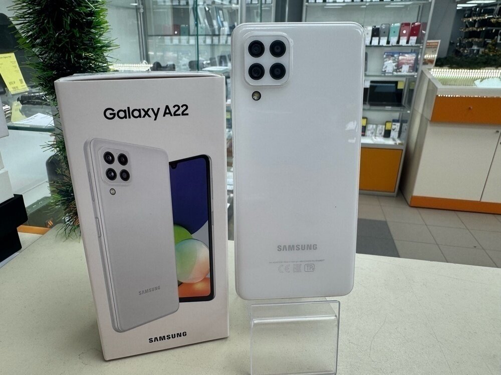 Смартфон Samsung Galaxy A22s 5G 4/64 ГБ RU, Dual nano SIM, белый Б\У уценка