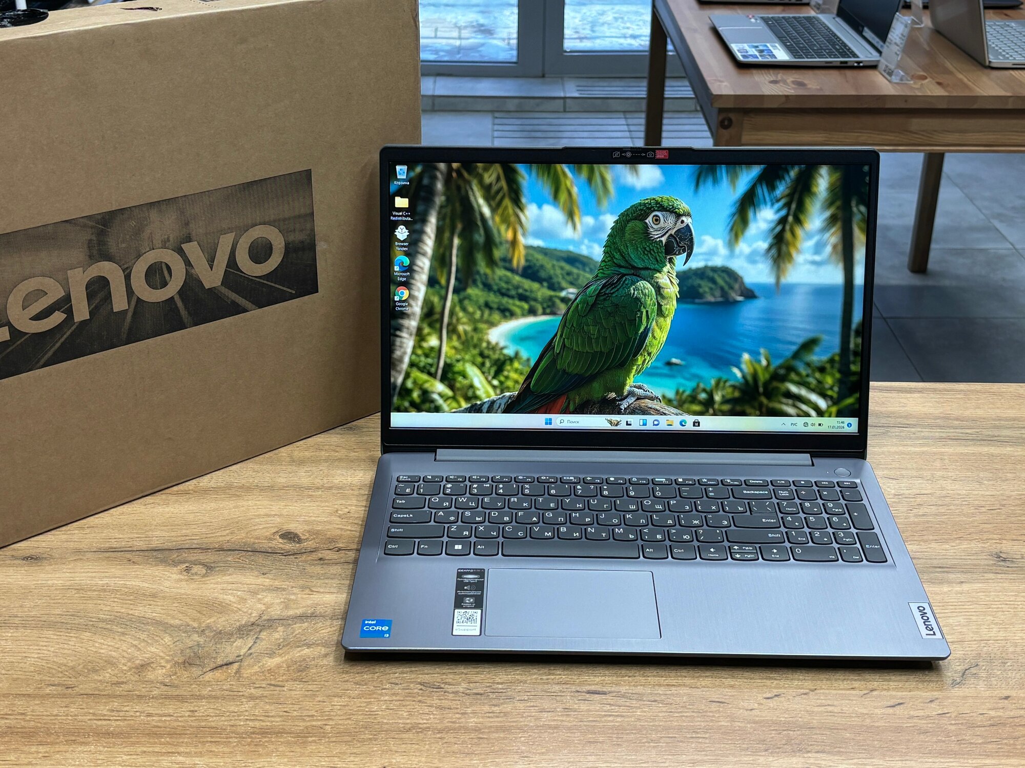 ноутбук Lenovo Intel i3-1215U/8GB DDR4/256GB/Win10. Товар уцененный