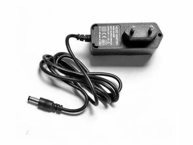 Блок питания (адаптер) PROFIPOWER, для Li-ion лазерного уровня, 3.7В-5В, 2А, с индикацией заряда