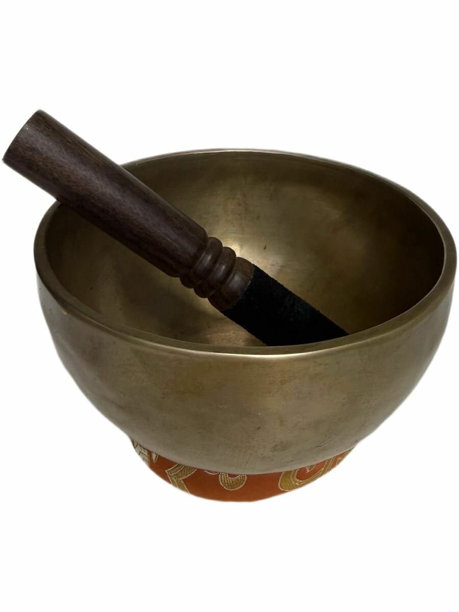Тибетская поющая чаша (кованая): диаметр 15.7см, ноты Ре#, частота вибрации: 304 Гц, в комплекте со стиком и подушечкой